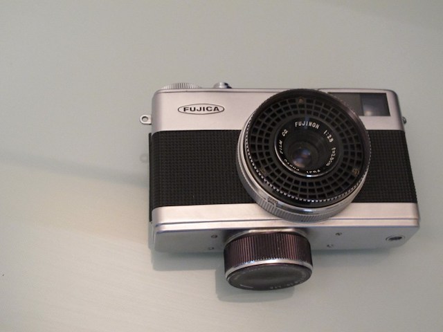 Fujica Rapid D1 spring motor half frame