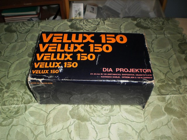 Velux 150 - DIAPROJEKTOR - Iskra - Yugoslavia