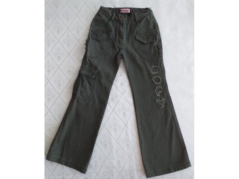 Prelepe pantalone - vel.6