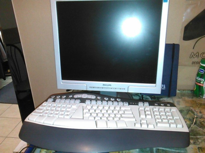 Monitor i tastatura