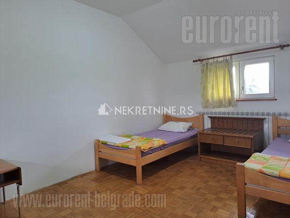 #31868, Izdavanje, Kuća, SURČIN - CENTAR, 0 EUR