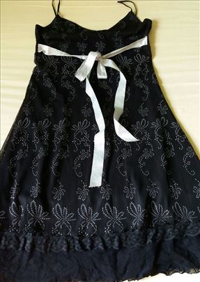 Mala crna haljina XL