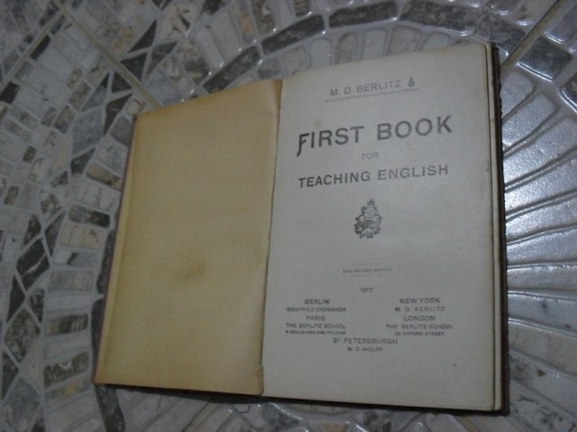 FIRST BOOK FOR TEACHING ENGLISH - M.D.BERLITZ
