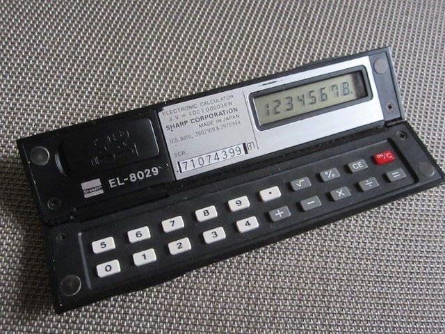 SHARP EL-8029 - stari kalkulator iz 1977.godine