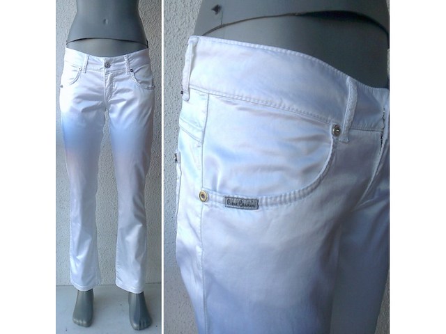 bele satenske pantalone za proleće broj S