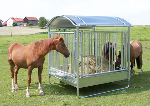 Hranilica za konje sa sigurnosnom ogradom