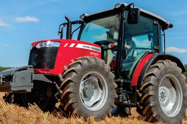 Massey Ferguson serija MF 4700