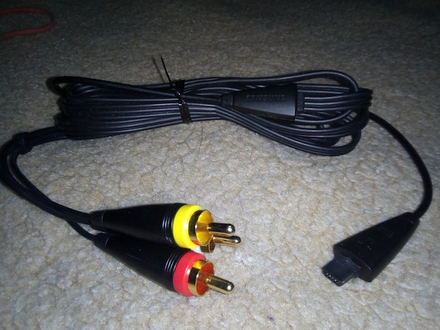 Samsung ECC1TU1BBE kabl za mob.tel Micro-USB B 3 xRCA