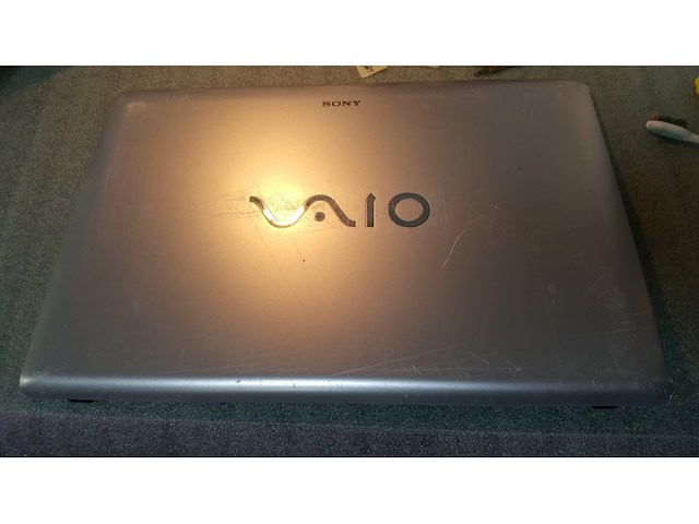 Gornji deo kucista Sony Vaio PCG-91112M