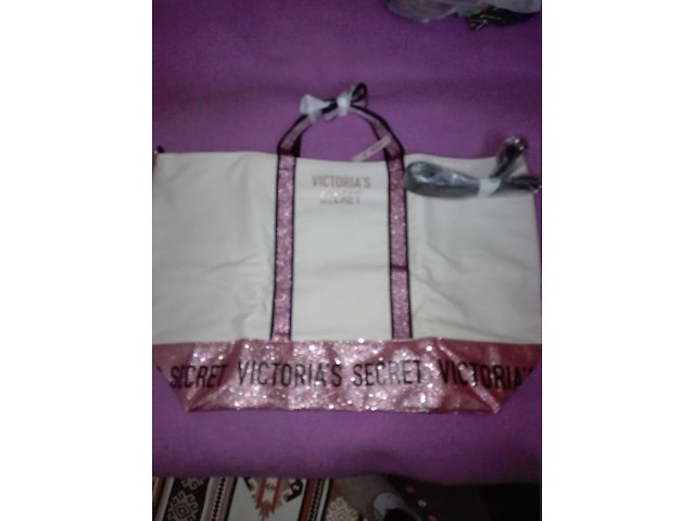 **Victoria`s Secret tasna**