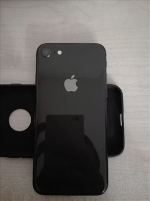 Iphone 8 odlican