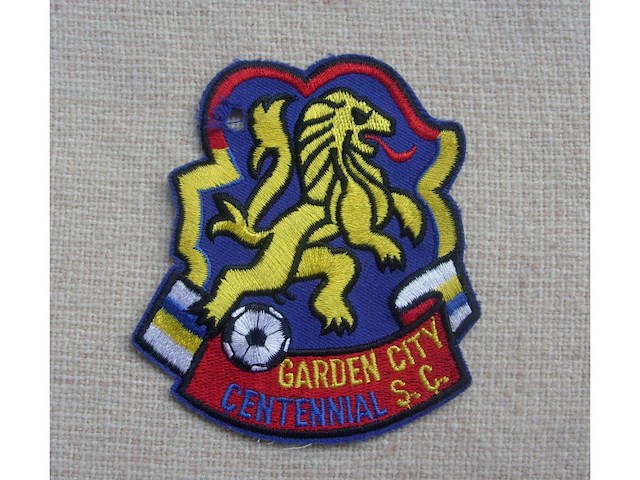 Prišivač: Garden City Centennial Soccer Club (USA)