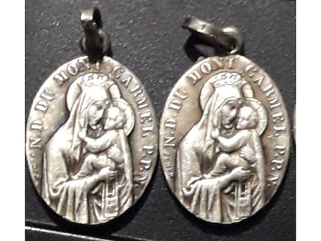 DVA IDENTICNA PRIVESKA ISUS I MARIJA