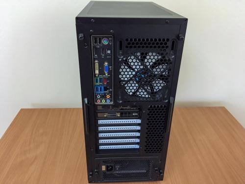 Oglasi polovno desktop Fractal Design Beograd Srbija Racunar AMD X4 760K /..