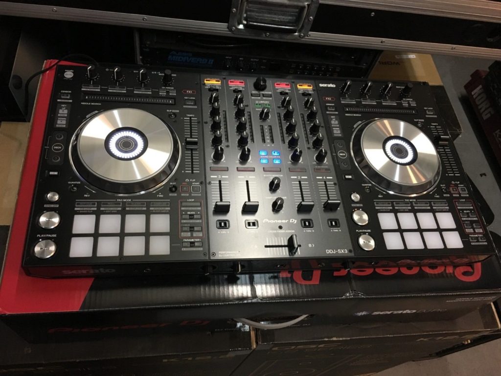 Pioneer DDJ-SX3 Controller = 550 EUR, Pioneer DDJ-1000 Controller = 550EUR  Pioneer XDJ-RX2 = 800EUR , Whatsapp Chat: +27837724253