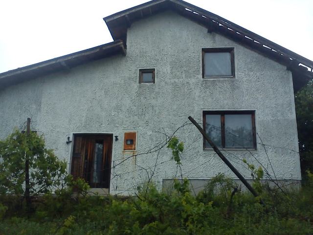 Gradjevinski plac sa kućom, Mladenovac