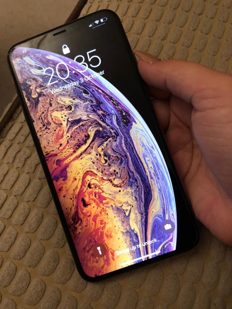 Apple iPhone Xs 64GB €520 iPhone Xs Max 64gb €570 iPhone X 64gb €350