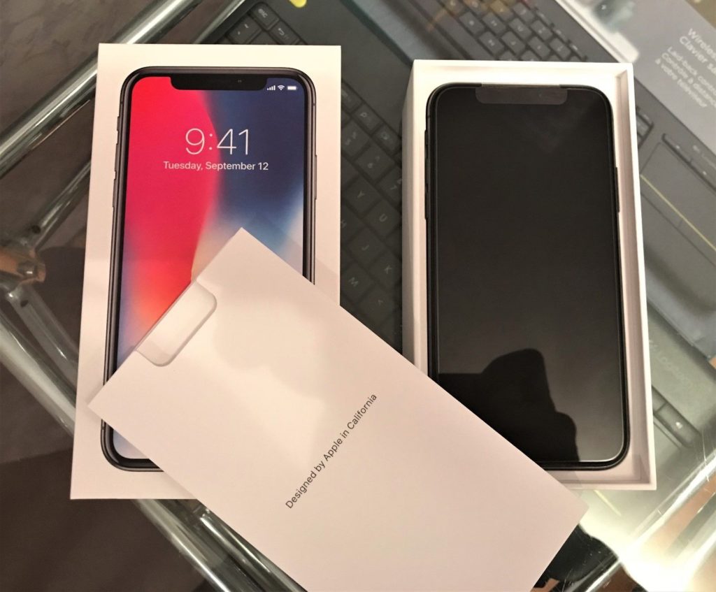 Apple iPhone X 64GB €400 ,iPhone X 256GB €450,iPhone 8 64GB €300,iPhone 8 Plus 64GB €320 , WhatsApp Chat: +447451221931