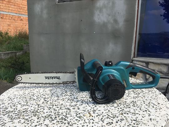 Makita električna testera UC3541A