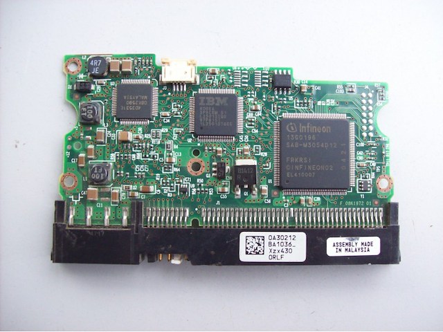 HITACHI 164.7 Gb ata elektronika harda-HDS722516VLAT80