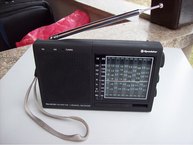 Roadstar 12 Band Radio TRA-2973/N