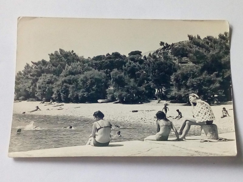 Živogošće Hrvatska -Devojke na Plaži -1968.g za Beog