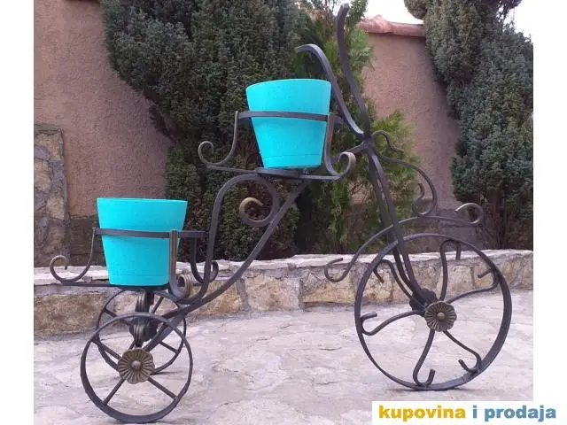 tricikl za cvece od kovanog gvozdja