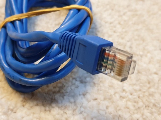 Kabl UTP mrežni 2 m dužine plave boje