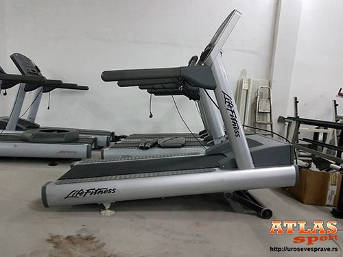 Profesionalna traka za trčanje Life fitness 95TI