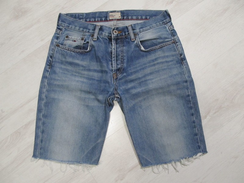 TOMMY HILFIGER teksas bermude vel. 30