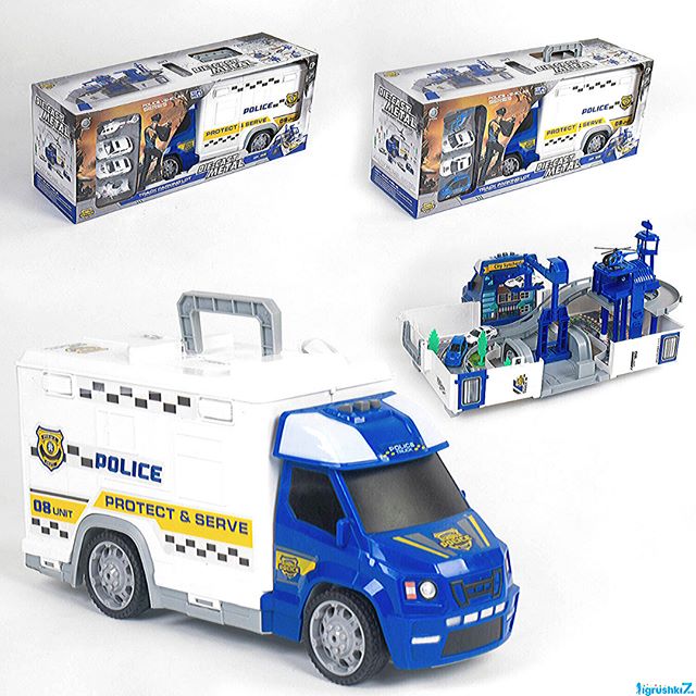 Policijski kamion i garaza sa auticima