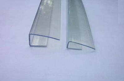 LEXAN U PROFIL ZA POLI.6MM 6M