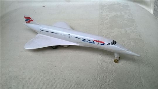 Avion Concorde , 20 cm. sa zvukom poletanja i frik