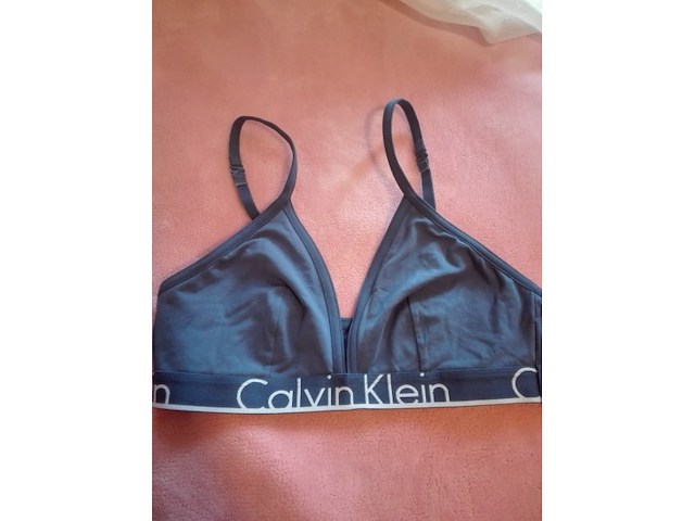 **Calvin Klein brushalter**