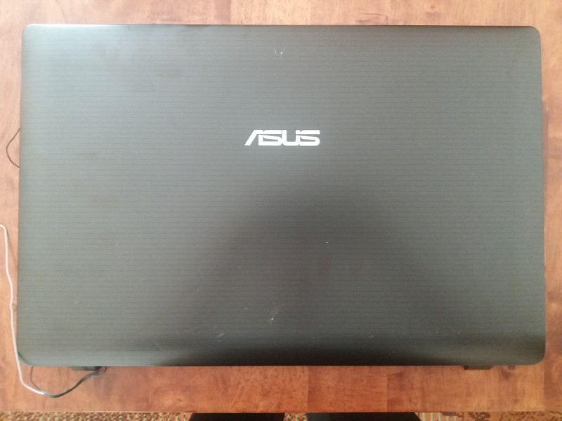 Poklopac panela - ekrana za Asus K73B , X73B