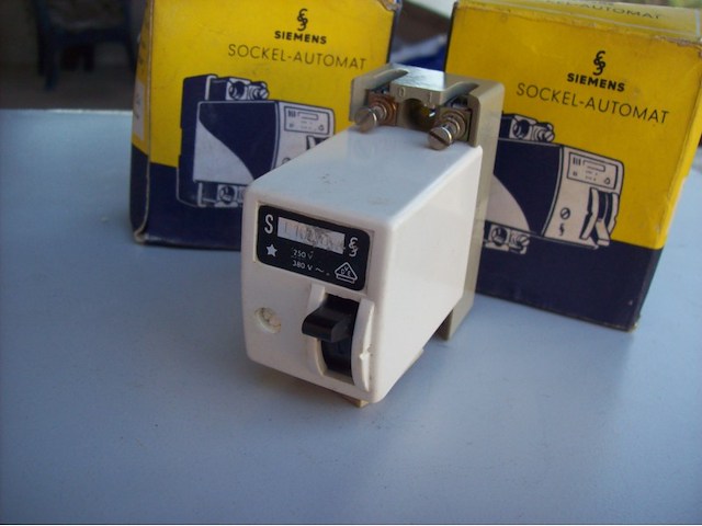 SIEMENS automatski osigurac 10A(250/380V)-novo