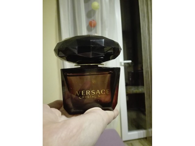 **Versace crystal noir **