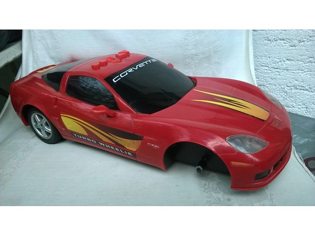 Auto Chevrolet Corvette 36 cm svetli napred/nazad,svira