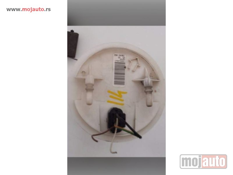 Fiesta serija 5 benzinska pumpa