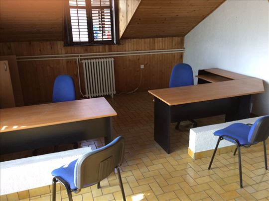 Kancelarijski stolovi i stolice - komplet
