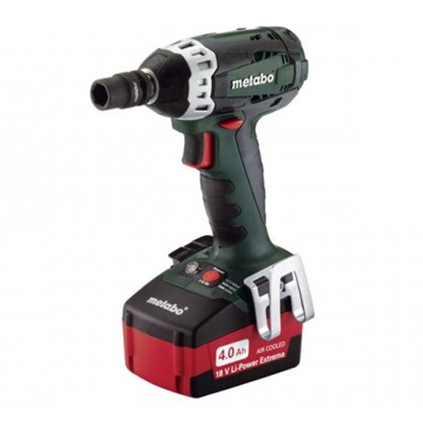 Akumulatorski udarni zavrtač SSW 18 LTX 200 - 18 V/2 x 4,0 Ah 210Nm - METABO