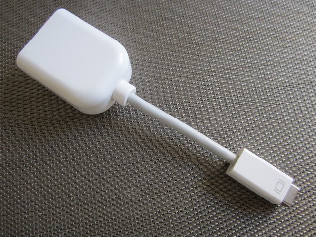 Apple Mini DVI to S-Video A-V Adapter