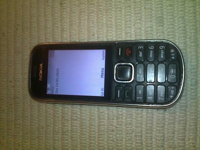 Nokia 3720c, EXTRA stanje, odlicna life, timer 186:18