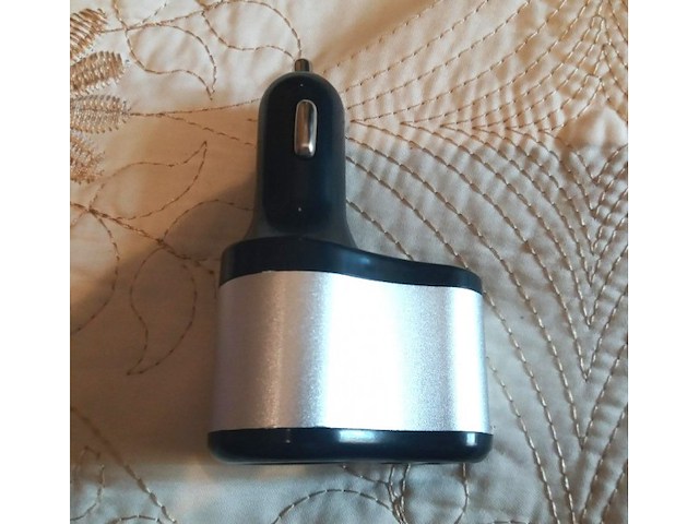 USB auto punjač sa dva USB porta 2 u 1