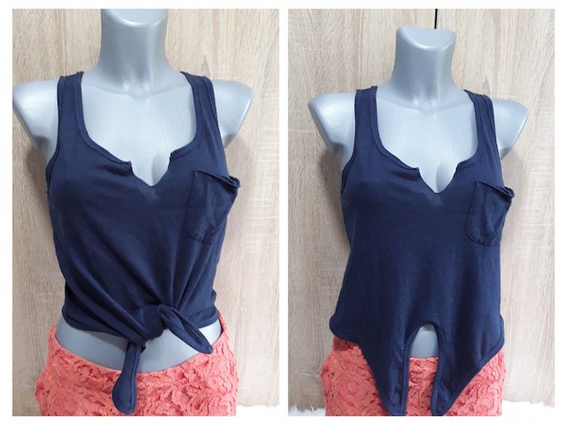 TEGET CROP HOLLISTER MAJICA NA VEZIVANJE XS/S