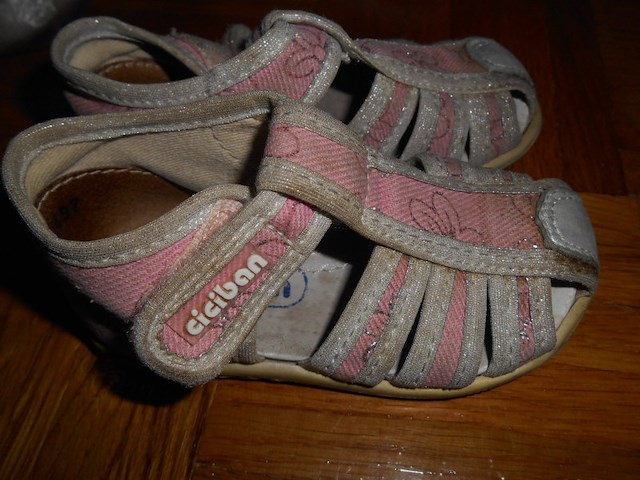 Ciciban roze sandale