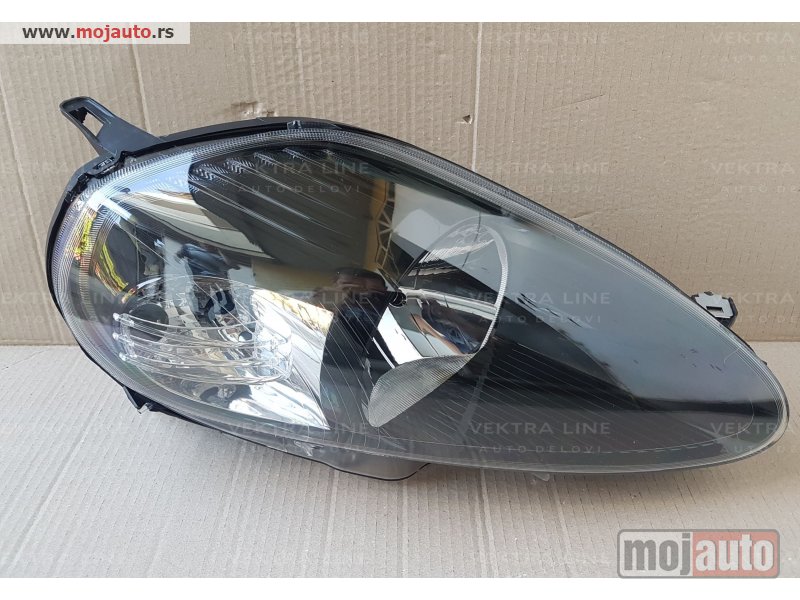 Far crni Fiat Grande Punto 2005-2008