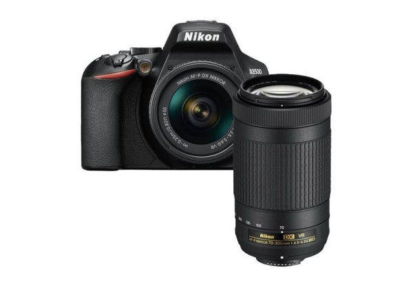 Nikon D3500 + 18-55mm VR AF-P + 70-300mm VR AF-P