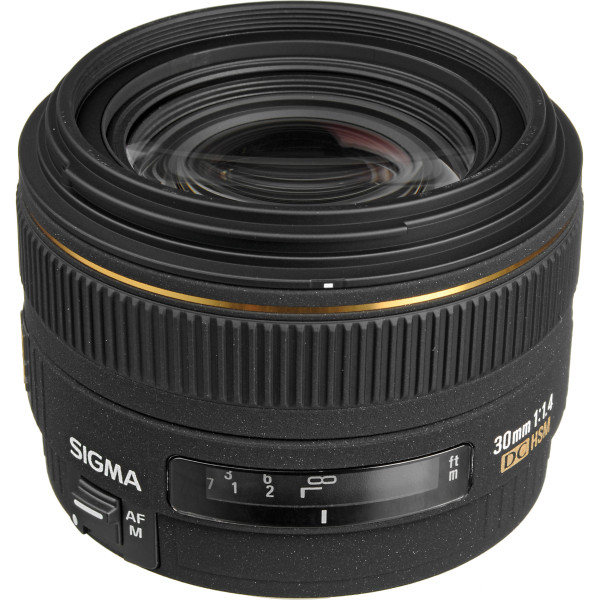 Sigma 30 mm f/1.4 EX DC HSM za Nikon
