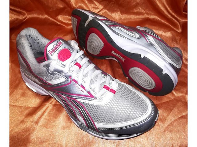 `REEBOK TRAINTONE` patike br. 38